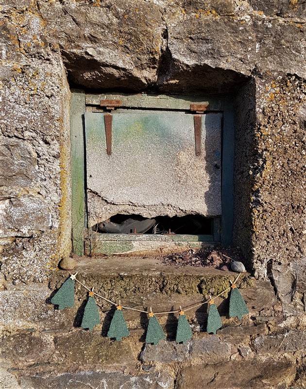 Rustic Little Christmas Trees – Confessions of a Fibre Strumpet