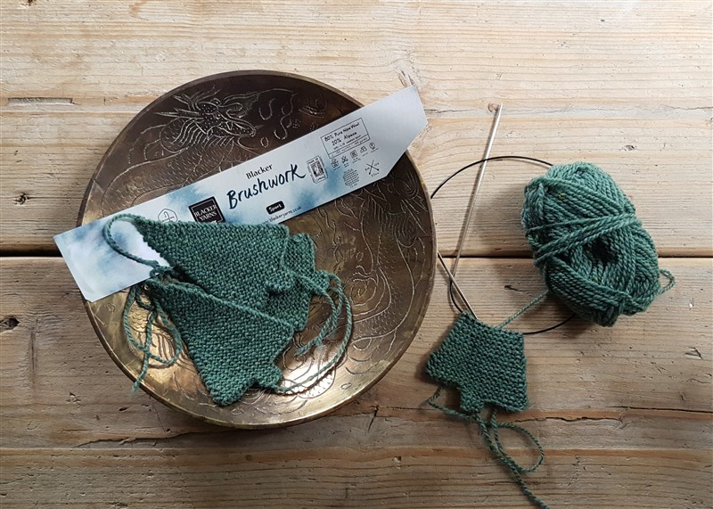 Rustic Little Christmas Trees – Confessions of a Fibre Strumpet